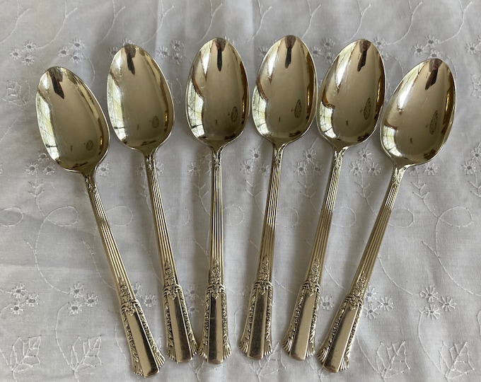 63 Piece WM Rogers Silverplate Silverware, Treasure Pattern, 1940s ...