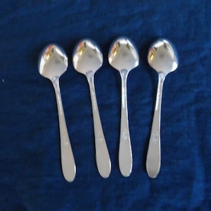 4 FANTASY Silver Plate Spoons Silverplate Flatware Vintage Dessert ...