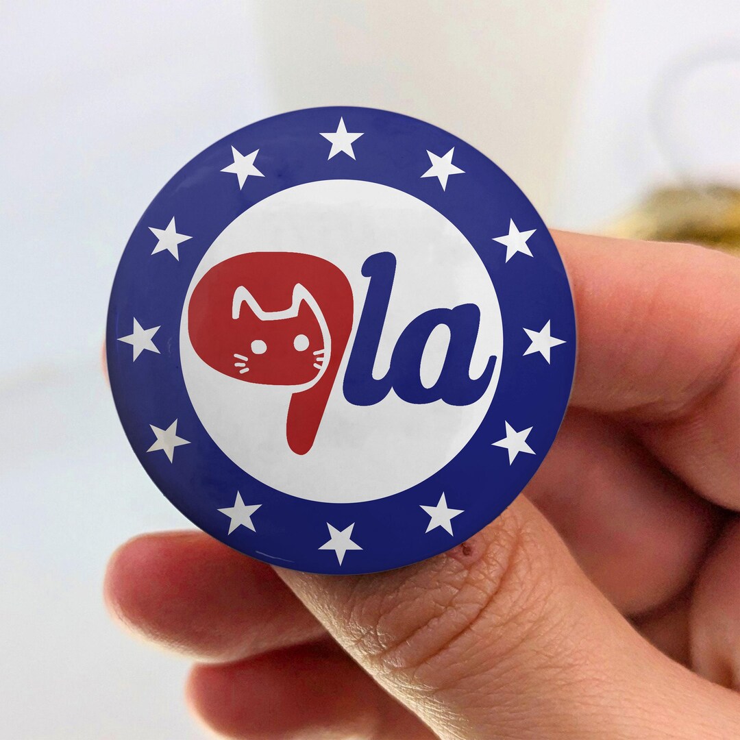 La Cat Red Blue Star USA Flag 2024 Pin Buttons Badge Reel, Comma La ...