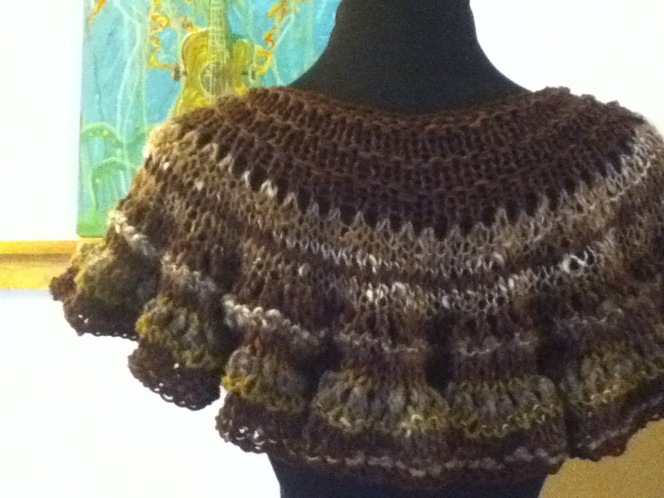 The Diva Capelet - PDF Knitting Pattern for Handspun Yarn - US 10/11 (8 ...