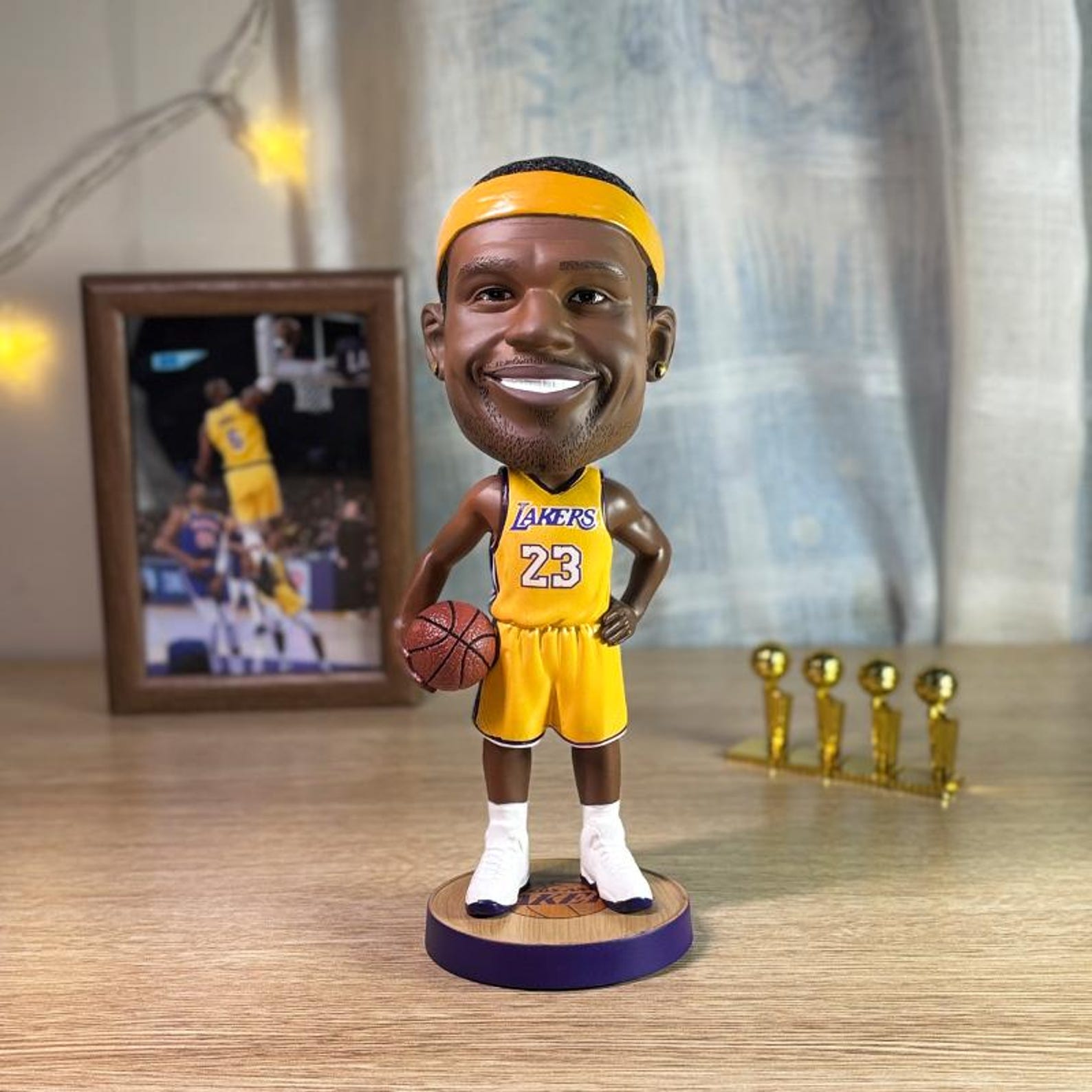 Lebron James Lakers NBA Bobblehead Christmas Gift • Iconic Shaking Head ...