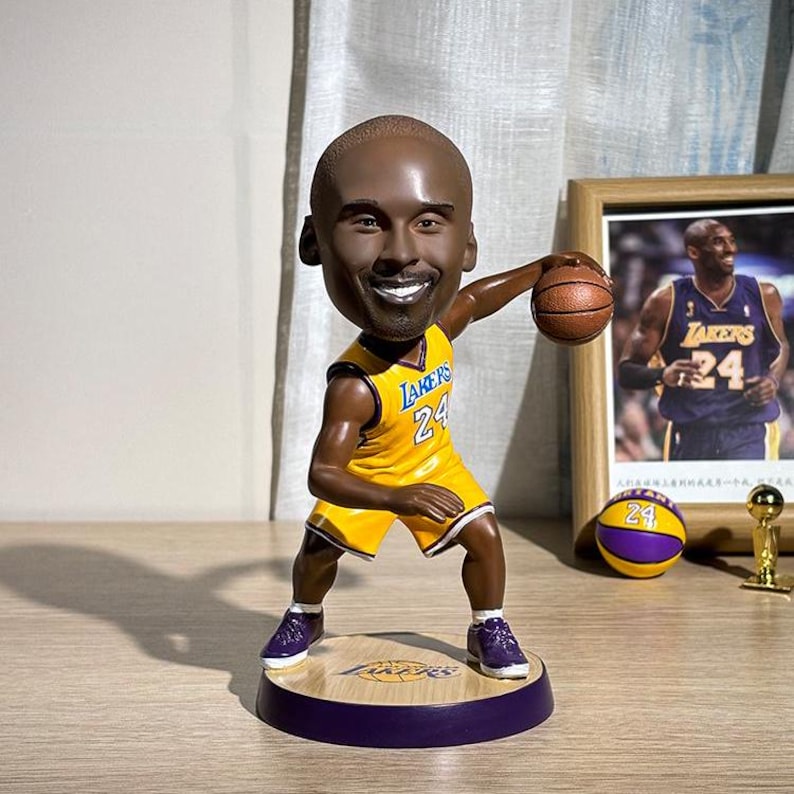 Kobe Bryant Lakers NBA Bobblehead 18cm Christmas Gift • Iconic Shaking ...