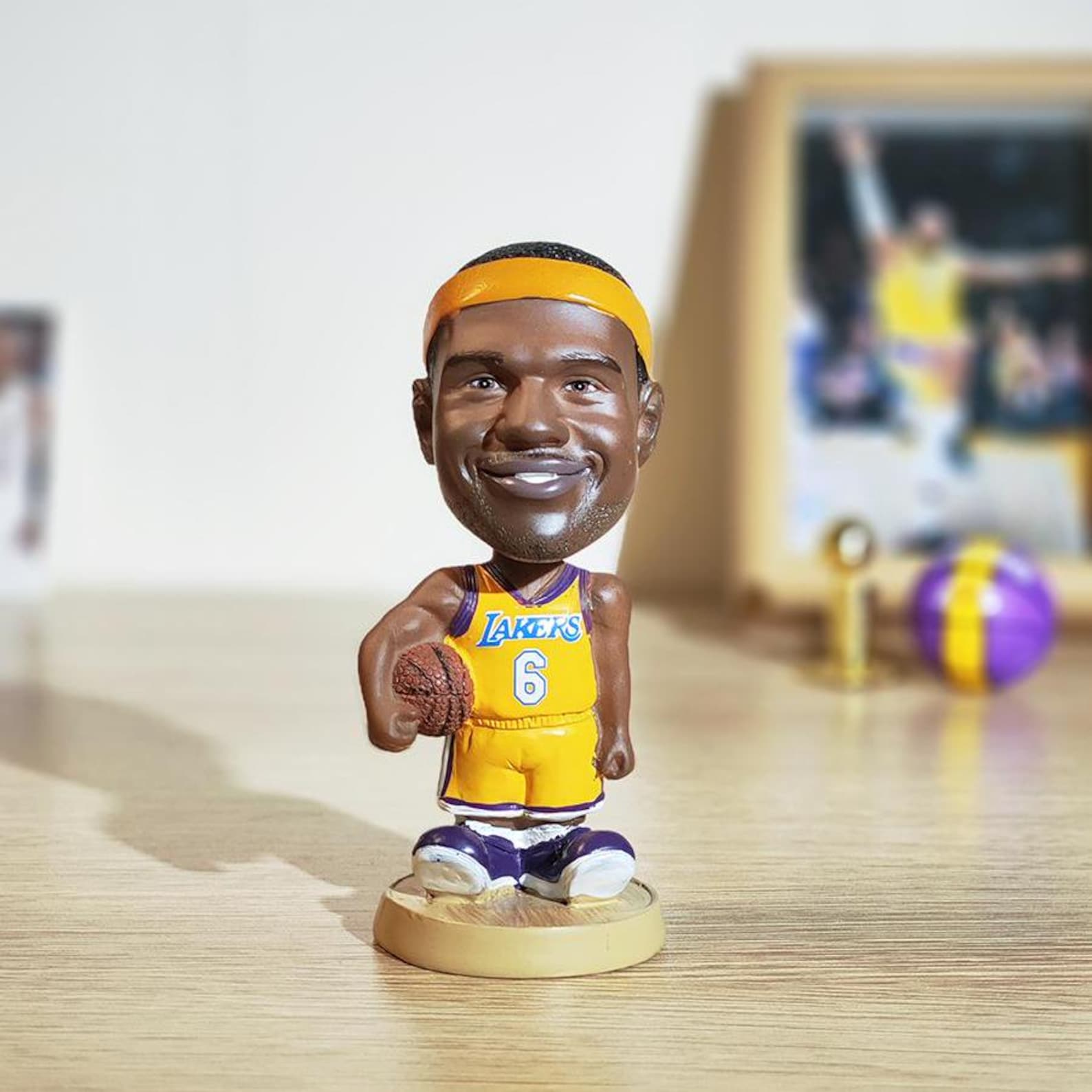 Lebron James Lakers NBA Bobblehead Christmas Gift • Iconic Shaking Head ...