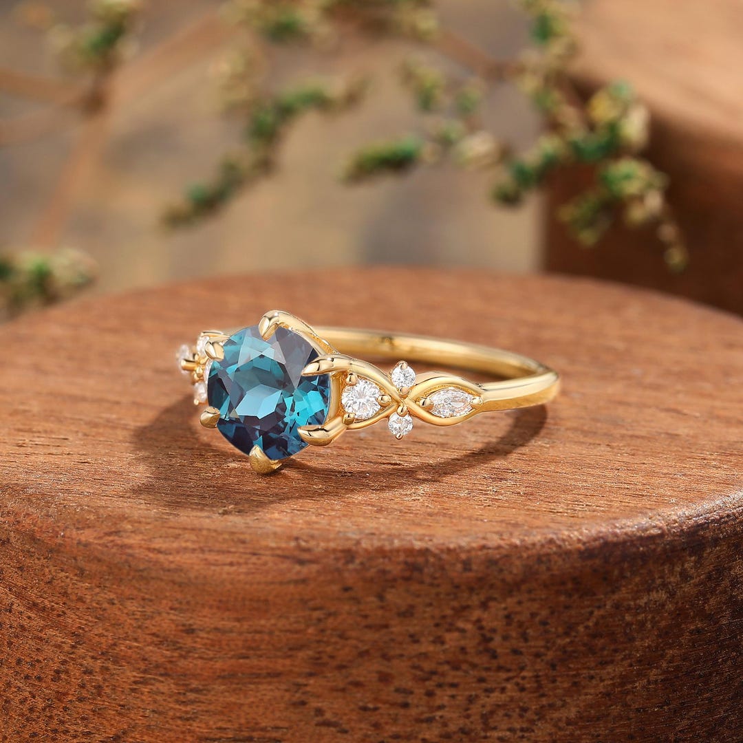 Round Lab Alexandrite Engagement Ring, Vintage Yellow Gold Wedding Ring ...