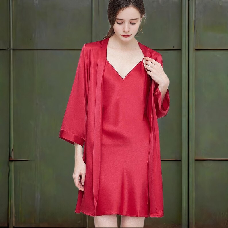 100% Mulberry Silk Halter Nightgown Nightgown Women Senior Sense V-neck ...