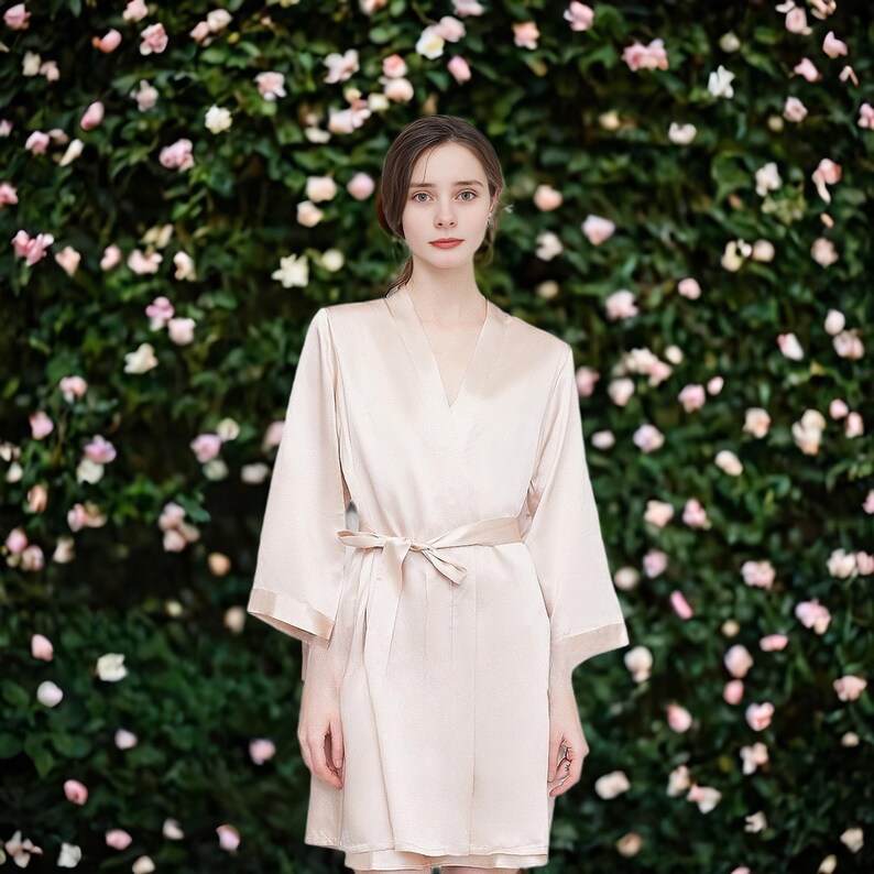 100% Mulberry Silk Halter Nightgown Nightgown Women Senior Sense V-neck ...