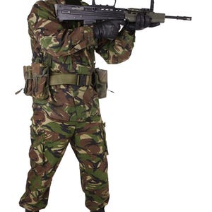 British Army Equipment of the 90s in DPM Camouflage Analogue of ...