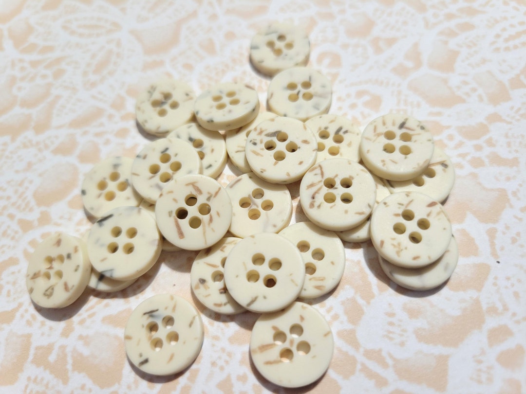 25 Creamy Sponge 4 Hole Vintage Buttons 1/2 Inch - Etsy