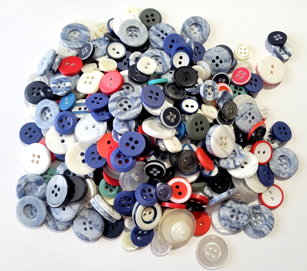 1 CUP Red White Blue Green Gray Cream Vintage Buttons Red Striped Blue ...