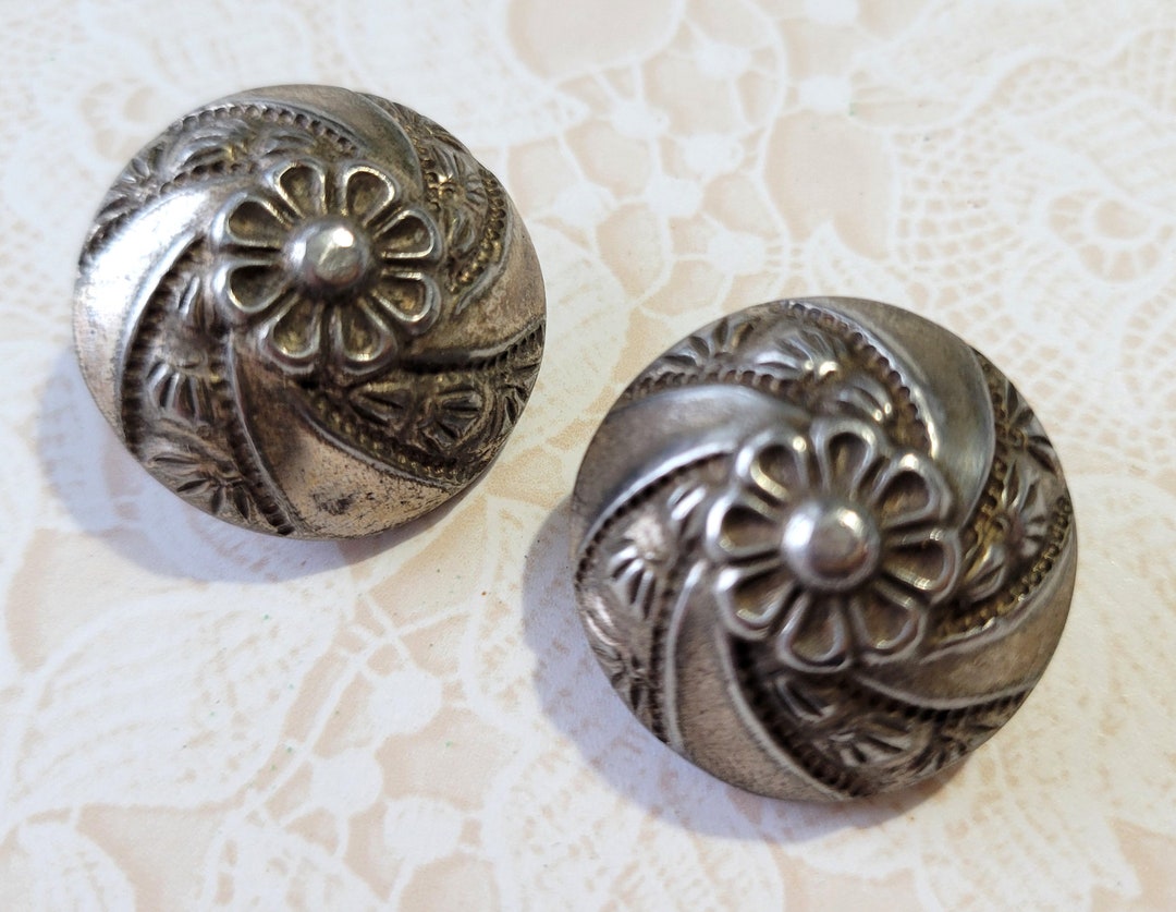 2 Vintage Silver Flower Buttons Metal Shank Buttons 1 Inch - Etsy