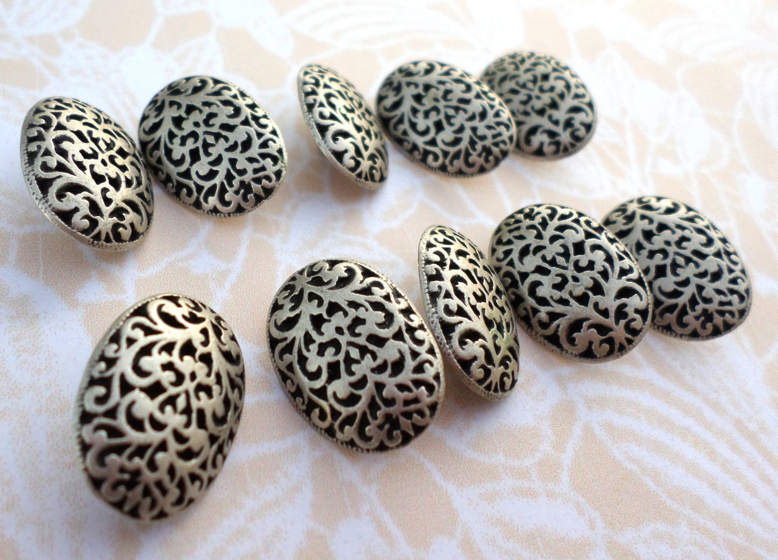 10 Vintage Oval Pewter Buttons Shank Buttons Scroll Floral - Etsy
