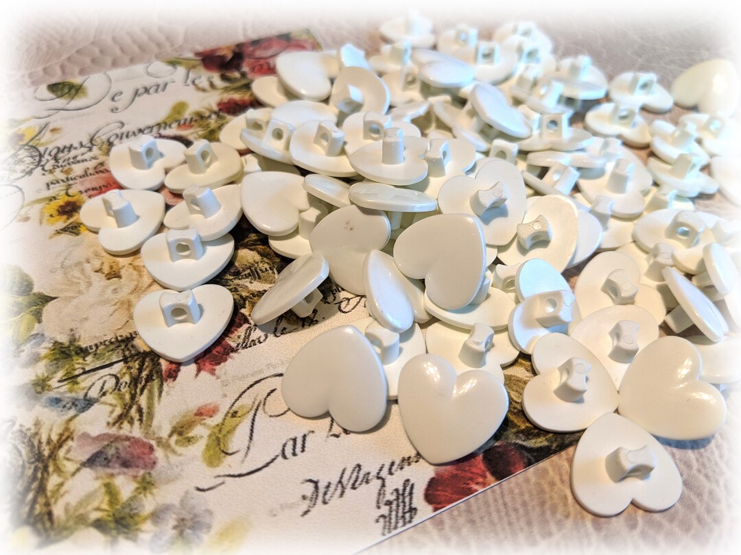 15 Vintage White Heart Buttons Package of 15 5/8 Inch Shank Buttons - Etsy