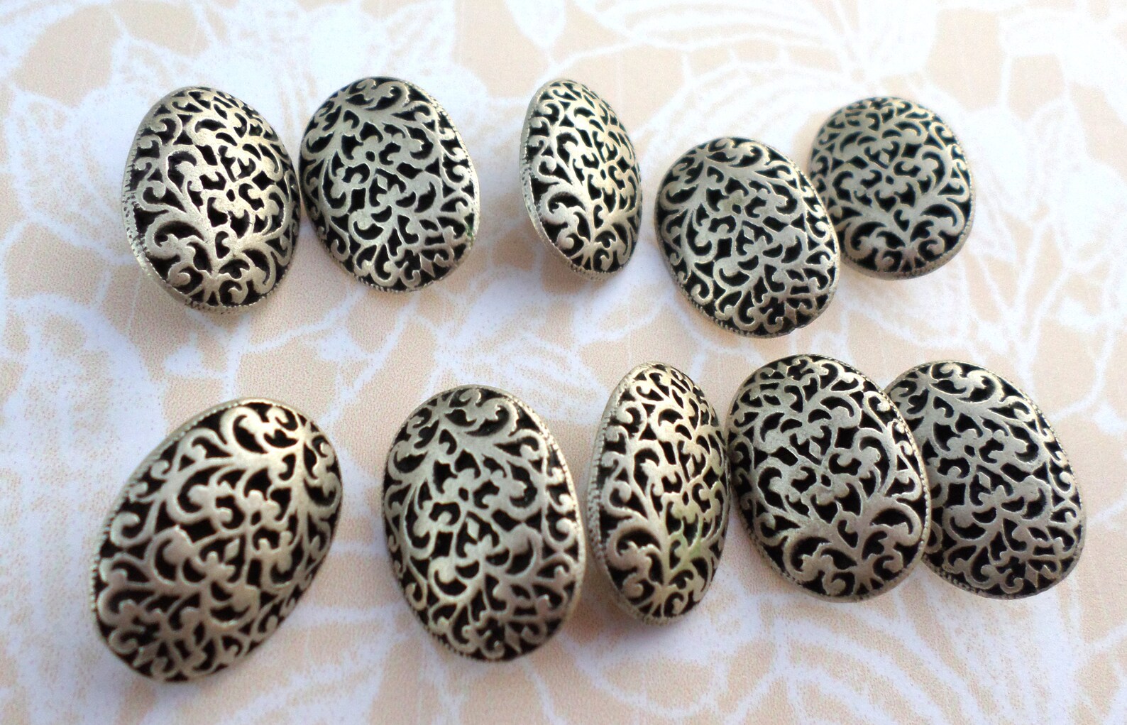 10 Vintage Oval Pewter Buttons Shank Buttons Scroll Floral - Etsy