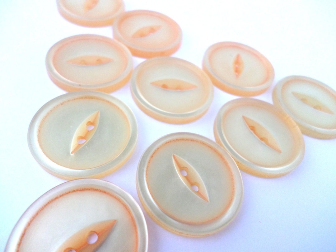 10 Light Peach Vintage Buttons Cat Eye/fish Eye Buttons 7/8 Inch - Etsy