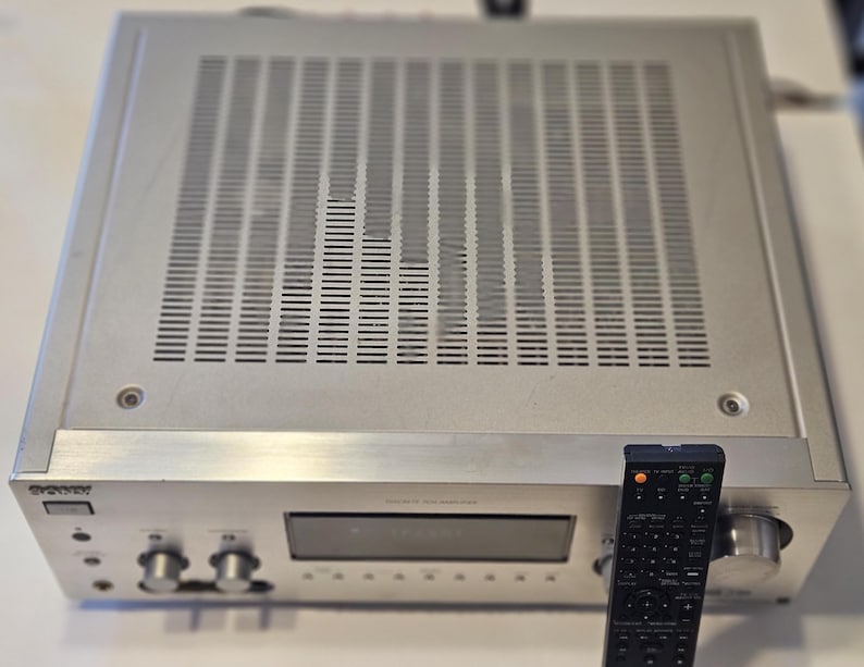 Sony ES Series STR-DA1000ES 7.1 Channel 100 Watts X 7 Surround Receiver ...
