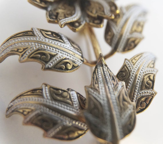 Vintage Spanish Damascene Flower and Stem Brooch/Pin … - Gem