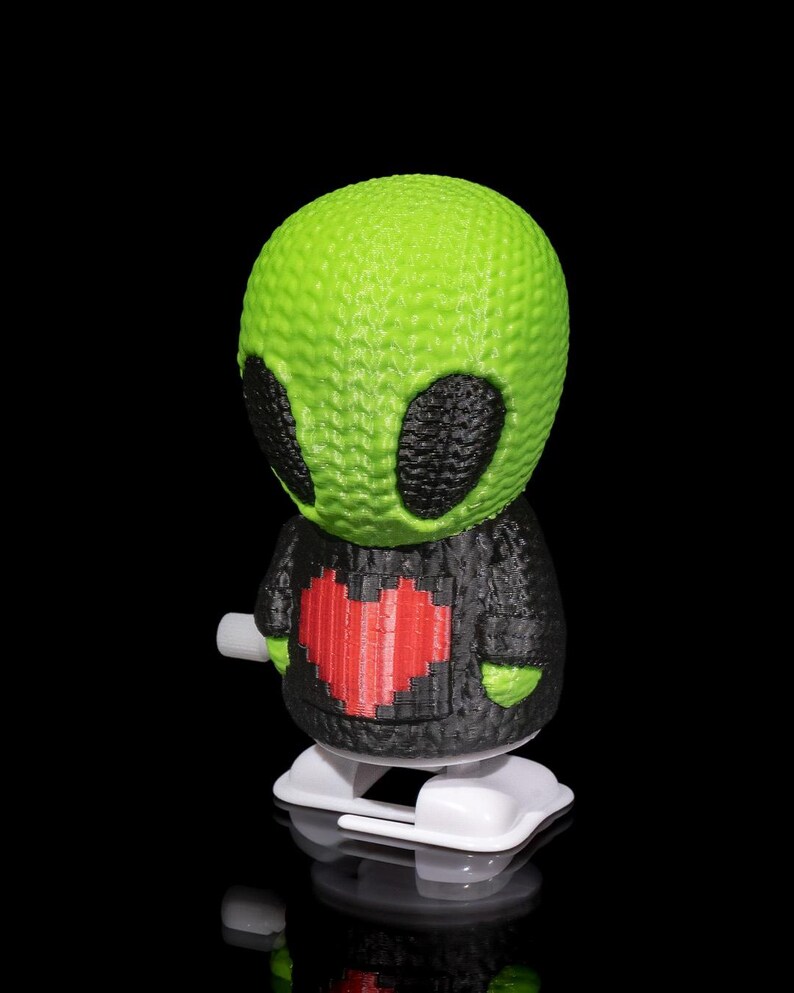 Vintage Style Wind up Alien Toy - Retro Inspired 3D Printed Collectible ...