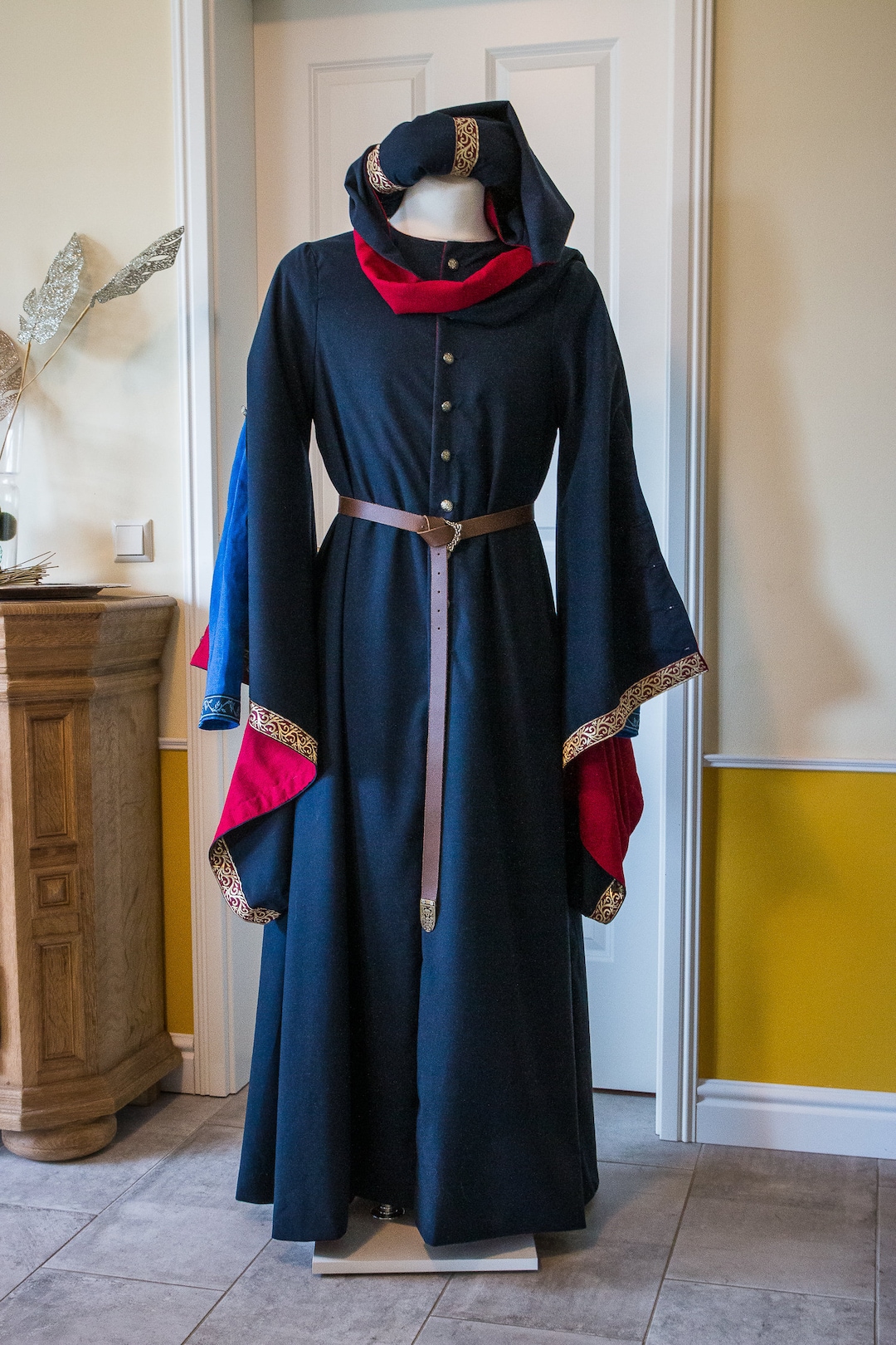 Medieval Costume for Men, Late Medieval Houppelande, Burgundian Gown ...