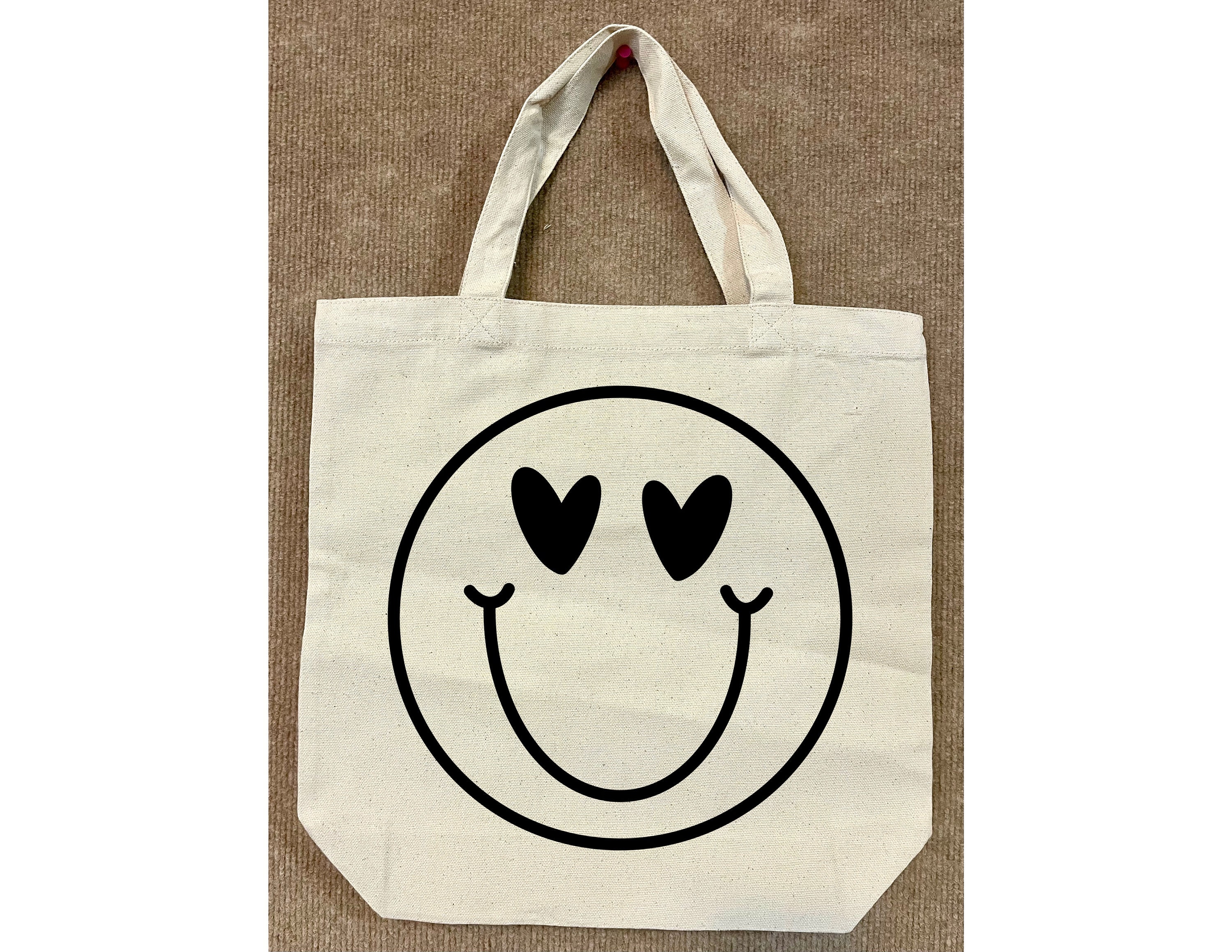 Heart Eyes Smiley SVG - Etsy