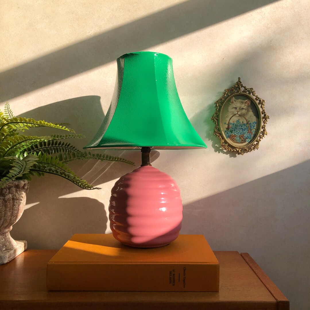 Cutest Vintage 1980’s Pink Beehive Ceramic Desktop Lamp With Green ...