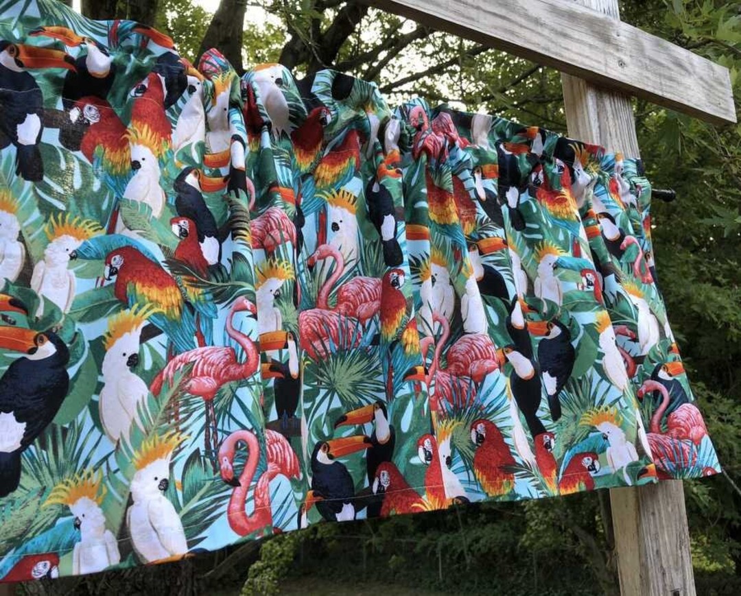 Valance Tropical Rainforest Bird Flamingo Parrot Toucan Cockatiel ...