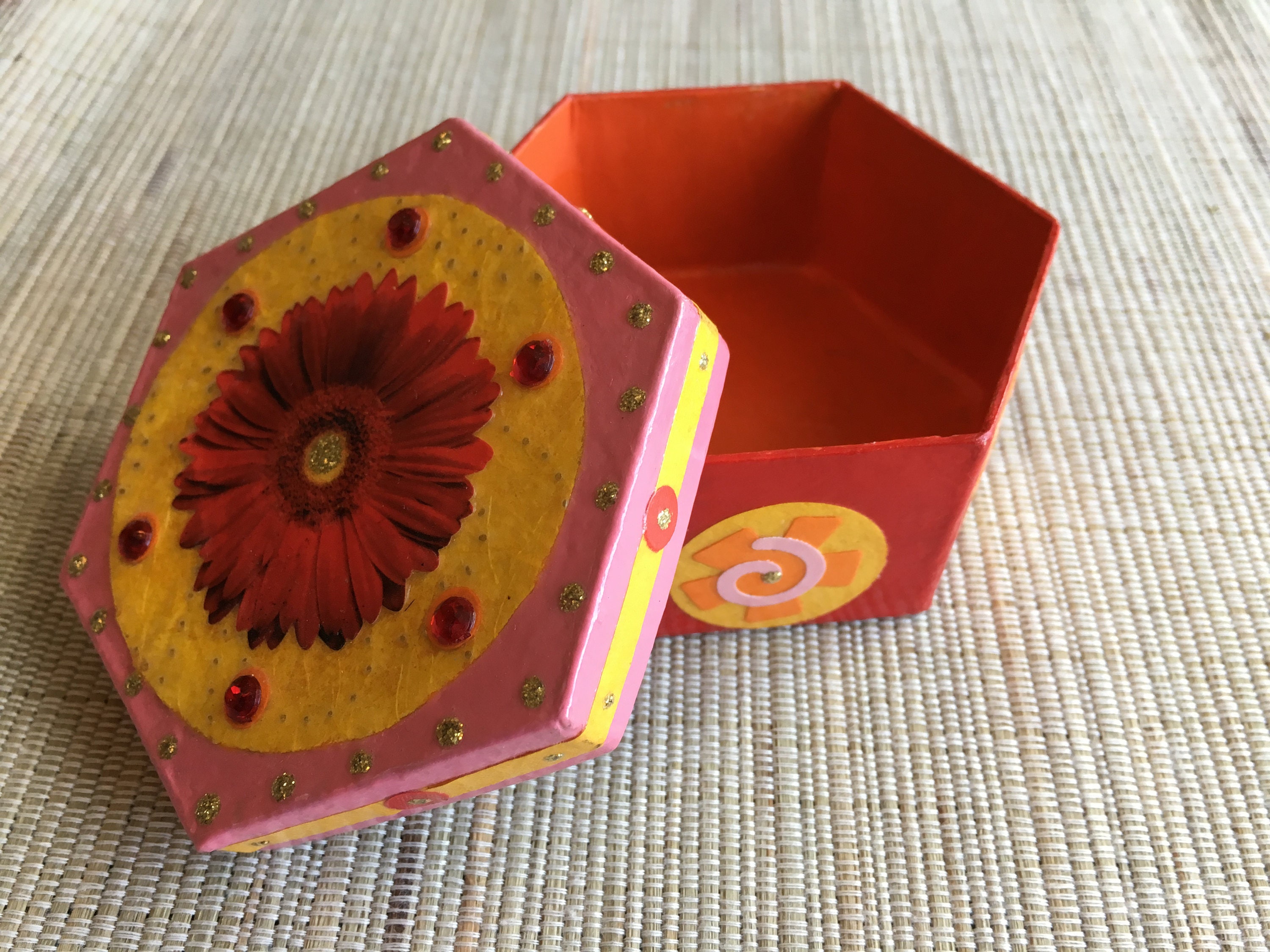 Decoupage Gerbera Daisy Gift Box - Etsy Hong Kong