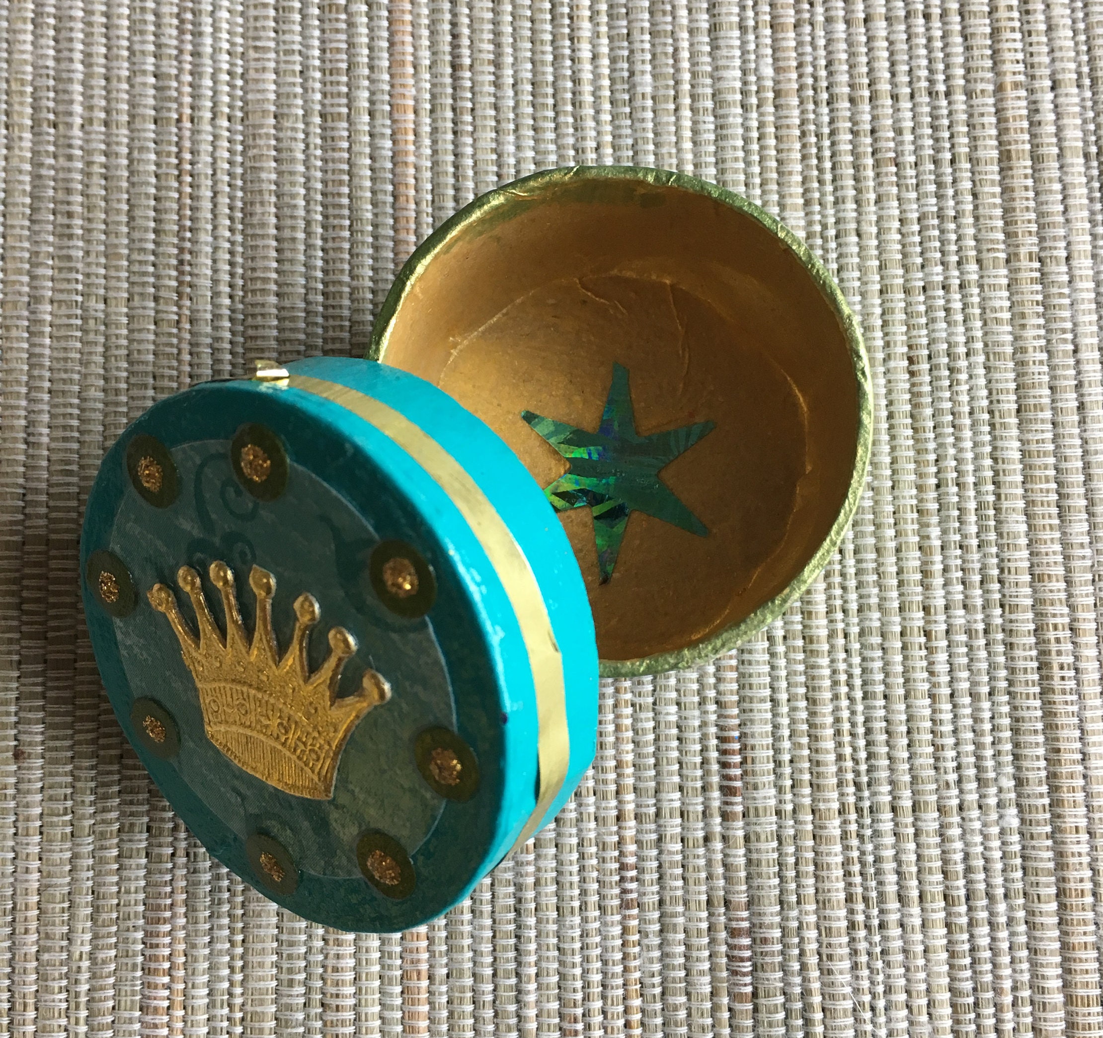 Decoupage Foil Crown Gift Box - Etsy