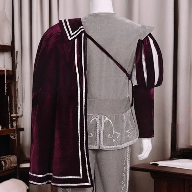 Renaissance Noble Knight Costume, Medieval Era Attire, Historical Tudor ...