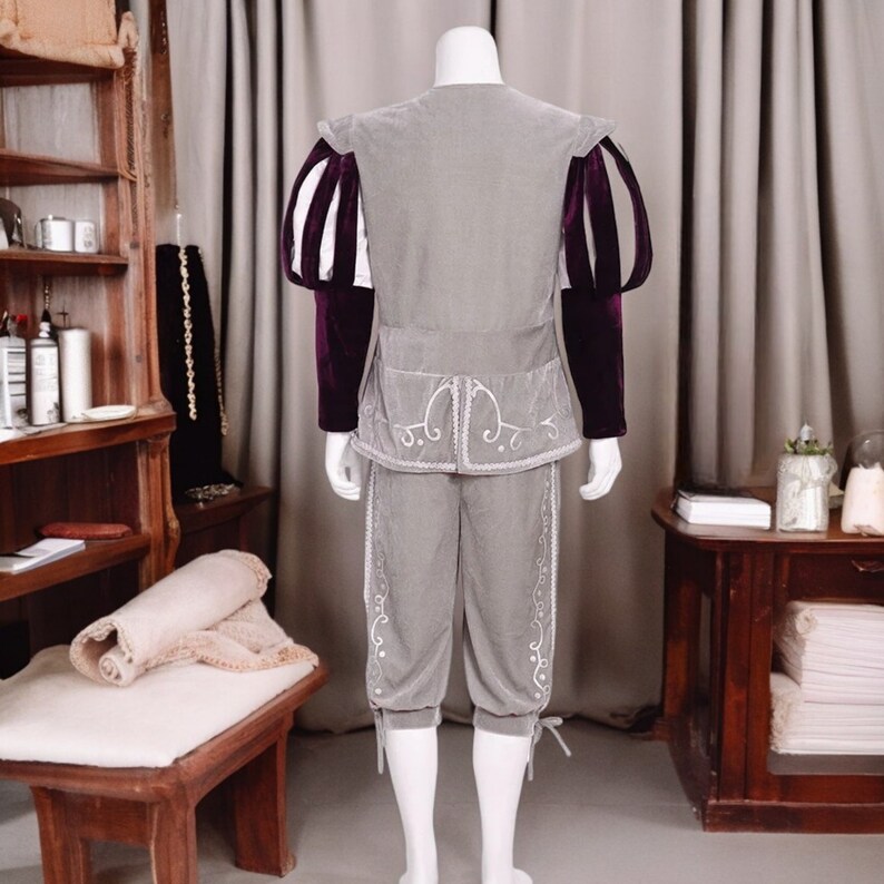 Renaissance Noble Knight Costume, Medieval Era Attire, Historical Tudor ...