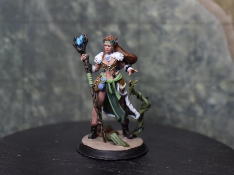 32mm Female Druid Miniature by Galaad Tabletop D&D Fantasy Resin ...