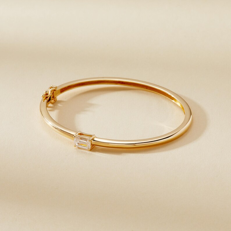 14K Gold Baguette Lab-grown Diamond Bangle Bracelet - Etsy