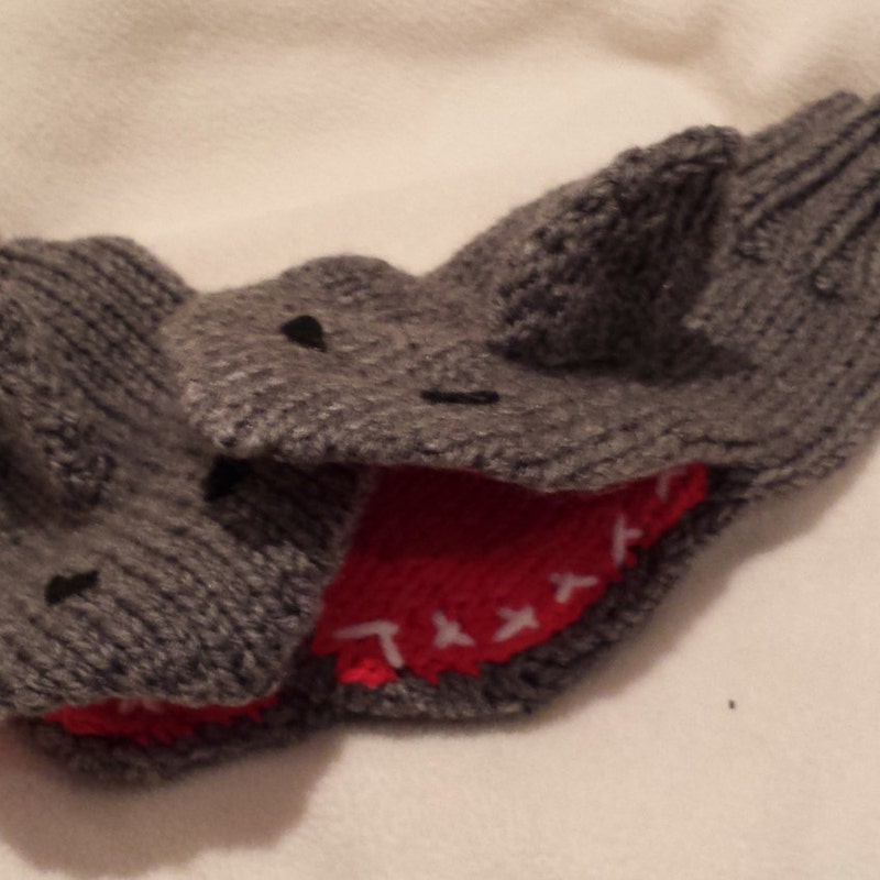 Biting Gloves - Etsy
