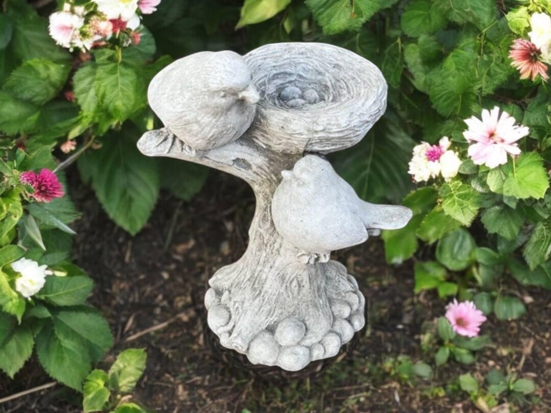 Realistic Lawn Birds Sculpture, Concrete Garden Bird Art, Tree With ...