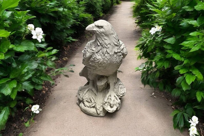 Detailed Eagle on Stump Figurine, Cement Sitting Wild Bird on Tree ...