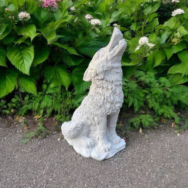 Concrete Wolf Statue - Etsy