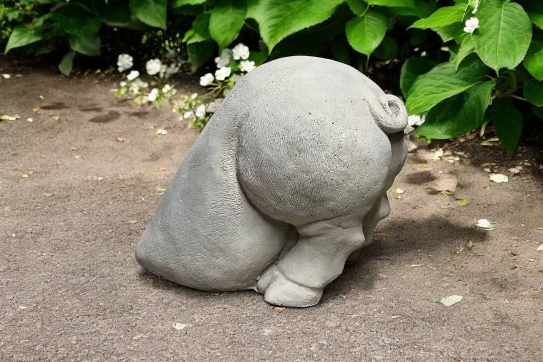 Stone Digging Pig Sculpture, Concrete Farm Animal Figure, Outdoor ...