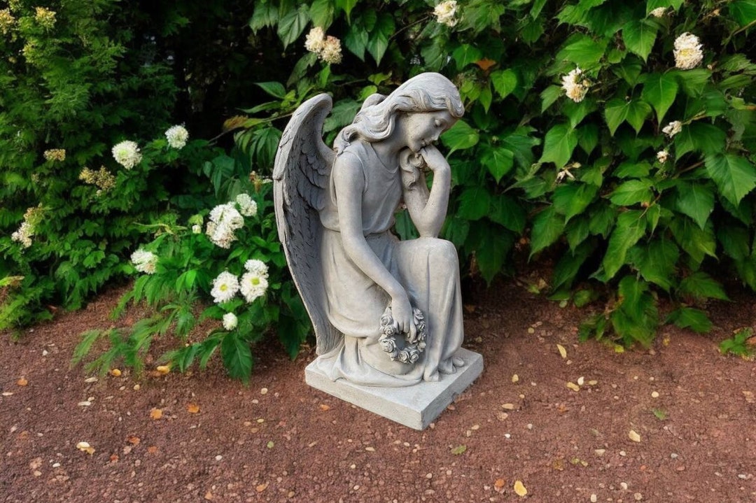 Angel Kneeling on Base Statue, Sitting Detailed Girl With Wings Figure ...