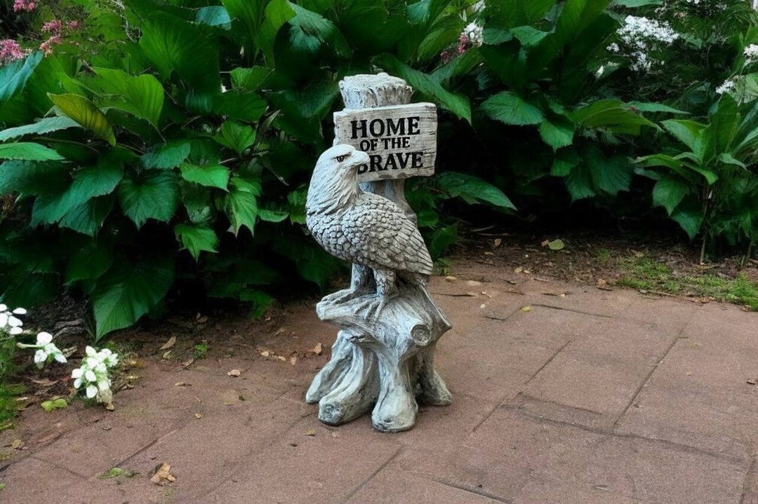 Sitting Eagle on Stump Figure, Concrete Eagle on Tree Sculpture, Solid ...