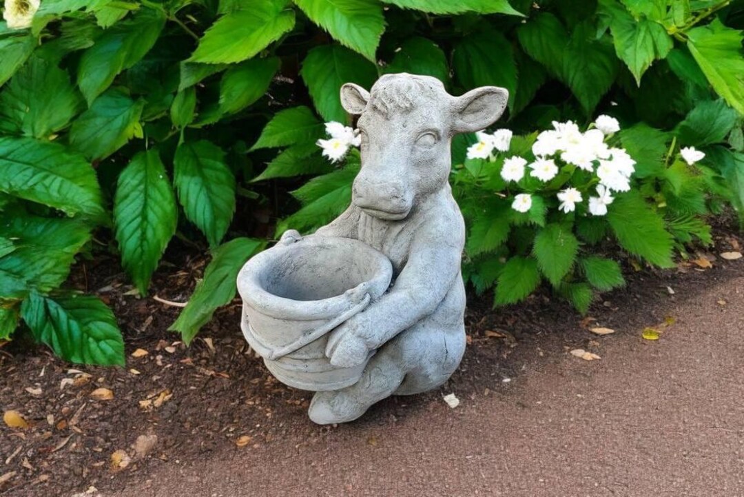 Concrete Cow With Pot Figure, Farm Animal With Lowers Pot Statue ...