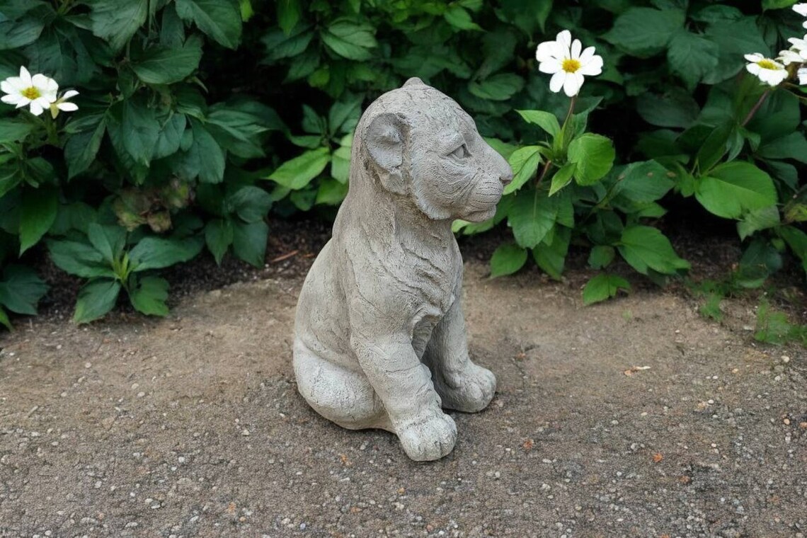 Sitting Tiger Figurine, Concrete Garden Wild Animal Statue, Small Lion ...