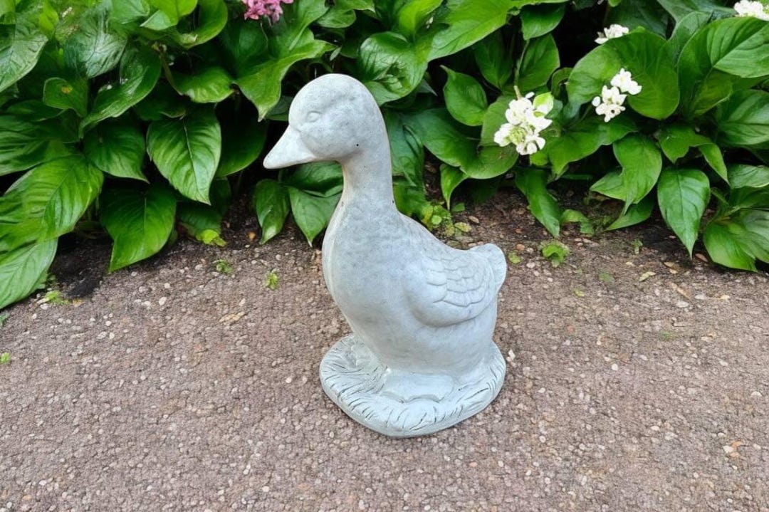 Concrete Duck Statue, Stone Duckling on Base Figure, Cement Duck ...