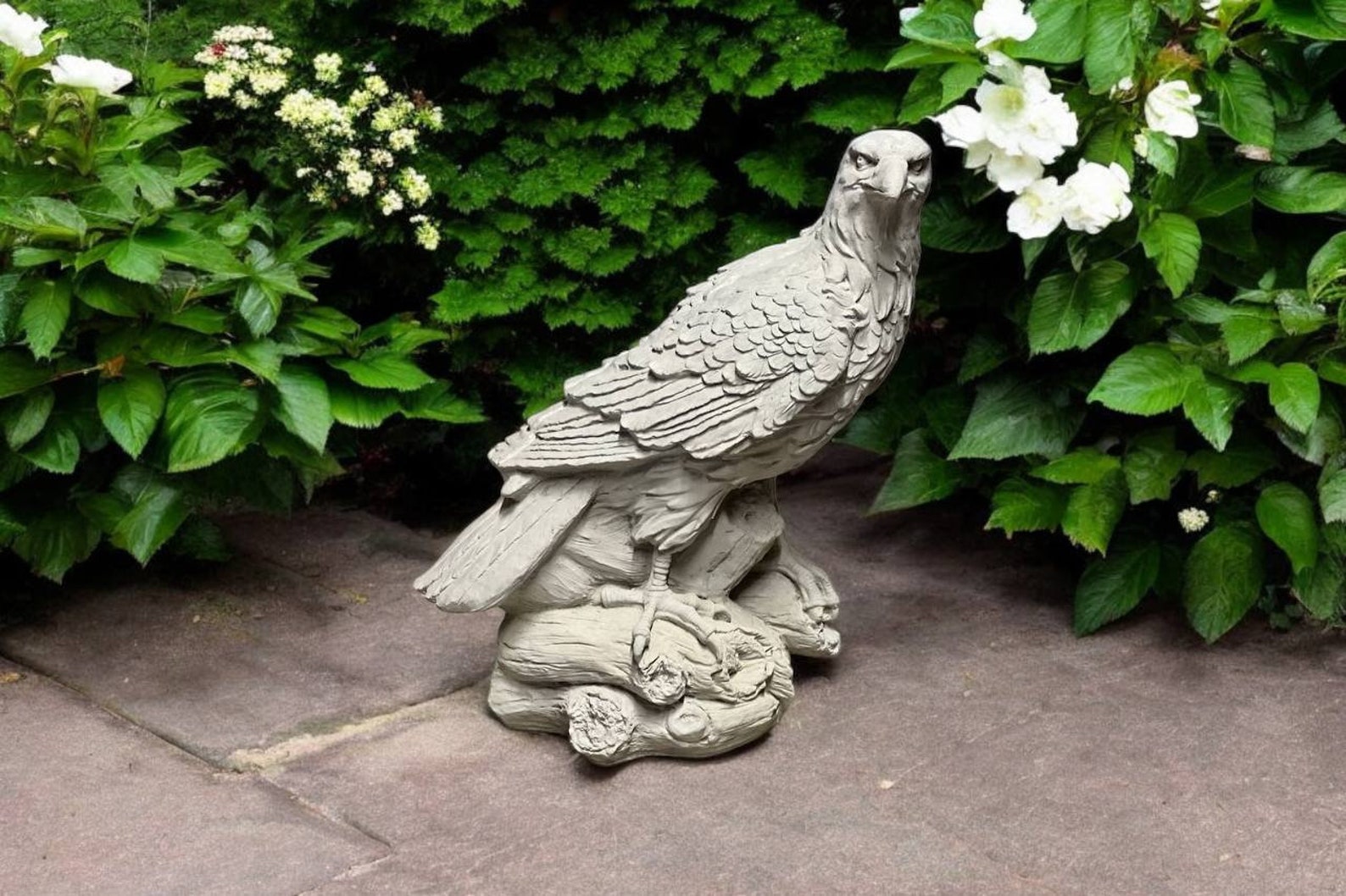 Detailed Eagle on Stump Figurine, Cement Sitting Wild Bird on Tree ...