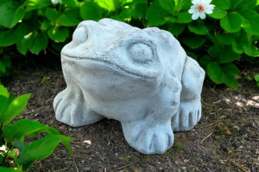 Garden Frog Figure, Stone Toad Sculpture, Beton Animal Figure, Outside ...