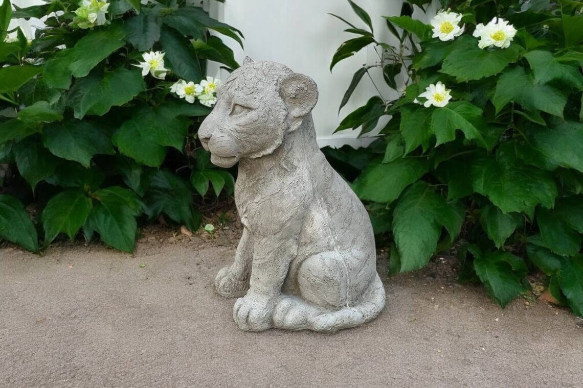 Sitting Tiger Figurine, Concrete Garden Wild Animal Statue, Small Lion ...