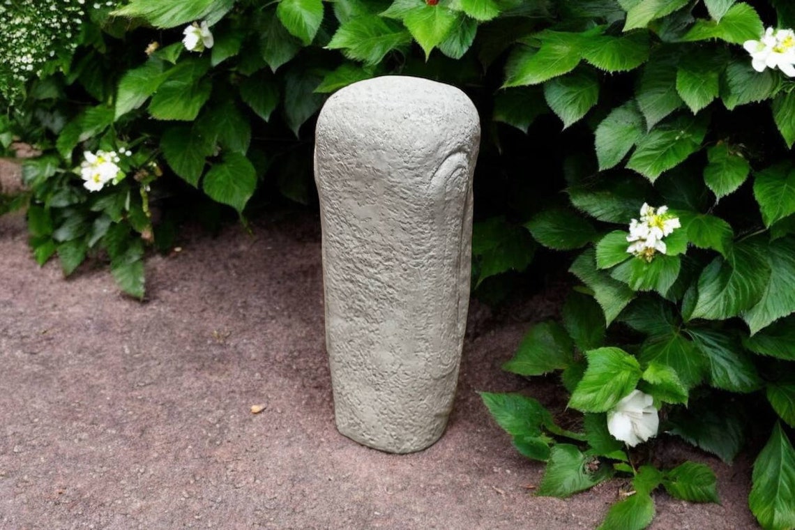 Massive Easter Island Head Sculpture, Concrete Moai Head Style ...