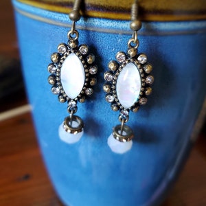 Flapper or Slap Her 1920's Inspired Dangle Costume Earrings - Etsy