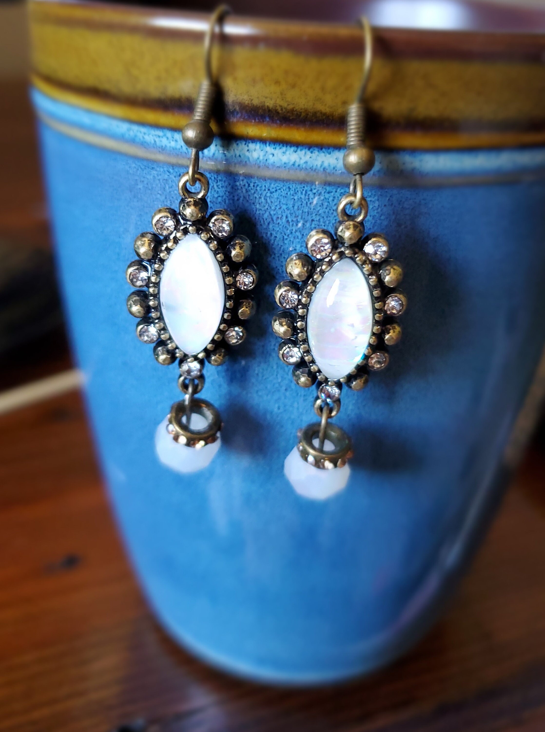Flapper or Slap Her 1920's Inspired Dangle Costume Earrings - Etsy