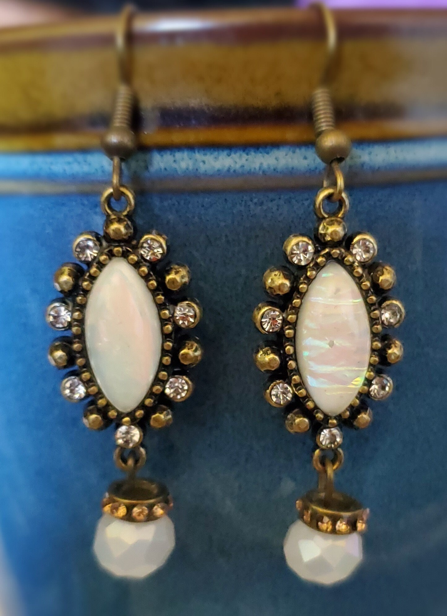 Flapper or Slap Her 1920's Inspired Dangle Costume Earrings - Etsy