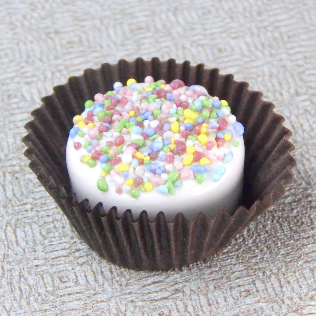 12-121wpstl Collectible Art Glass Chocolate by Hulet Glass, White With ...