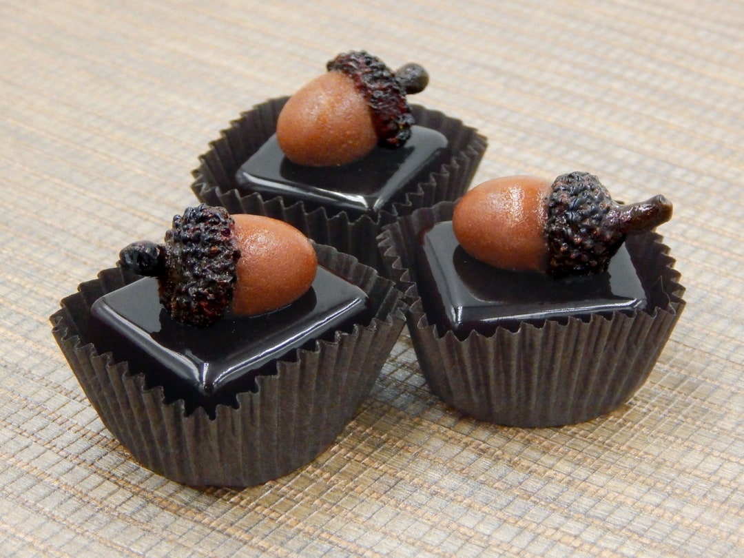 Collectible Art Glass Chocolate With Acorn by Hulet Glass, Autumn Home ...